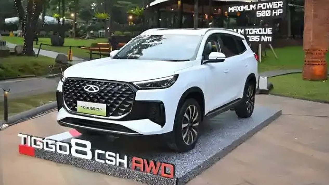 Foto Cherry Tiggo 8 CSH Klaim Konsumsi BBM 76 Km Per Liter, Bikin Toyota Zenix Kalah Telak!