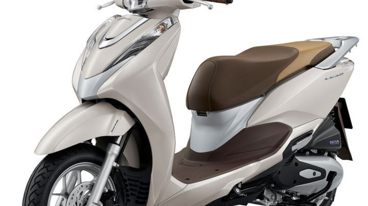 Foto Honda Stylo vs Yamaha Grand Vilano, Motor Mana Yang Lebih Worth It ...