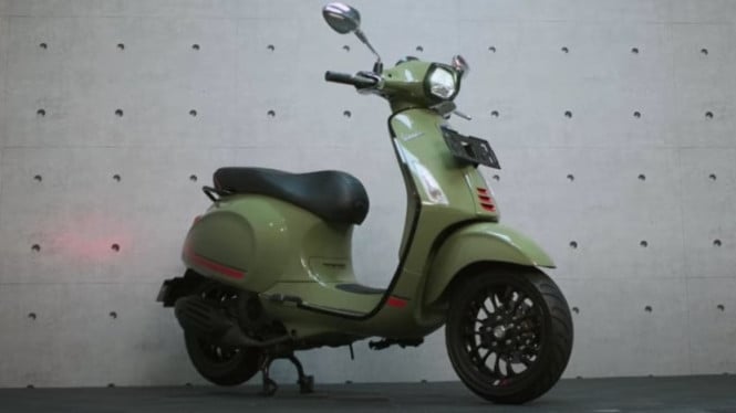 Vespa Sprint S 150 Warna Putih 2025, Harga Tetap Bonus Kaos Gratis!
