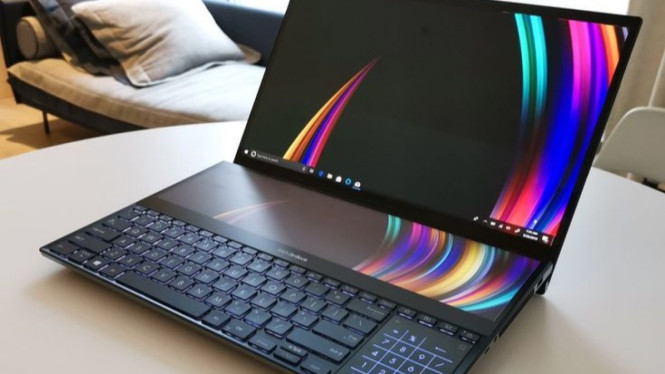 ASUS Zenbook Pro Duo Laptop Dual Layar 4K Premium, Cocok untuk Pekerja ...