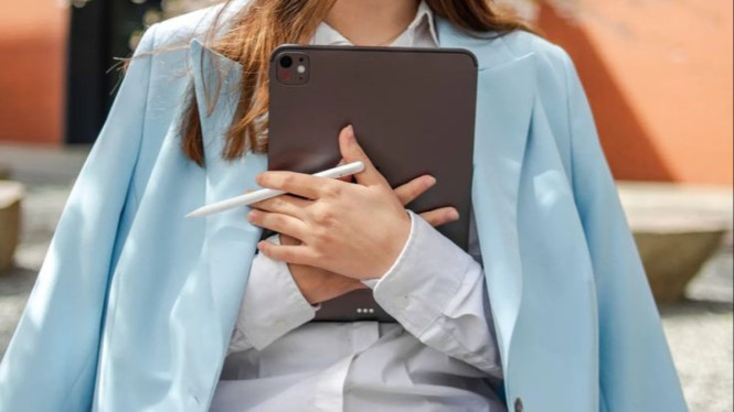 7 Tablet Flagship 2025: Harga Bikin Ngilu Tapi Performa Setara Desktop!