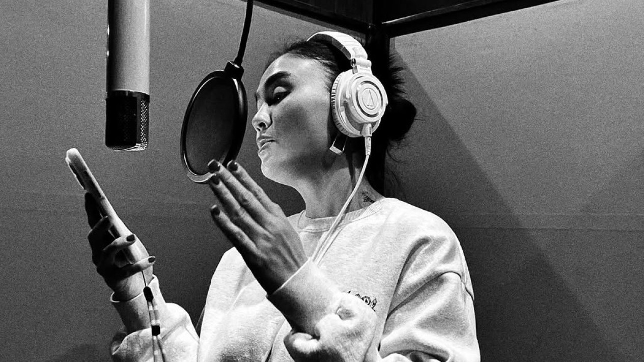 Foto Perjalanan Musik Agnes Monica: Dari Album Hits ke Kancah Internasional