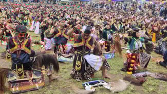 TARI JARAN KEPANG Ditampilkan Ribuan Pelajar Temanggung, Sungguh ...