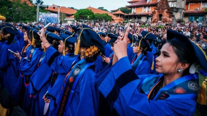 Poltekpar Bali Cetak 661 Lulusan Unggul, Wamenpar Ni Luh Puspa Dorong ...