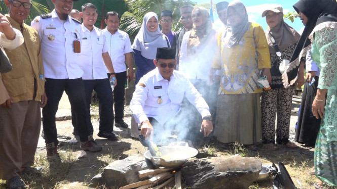 Tradisi Nungas Taon, Wujud Syukur dan Kebersamaan Warga Gelik, Kabupaten Sambas, Kalbar