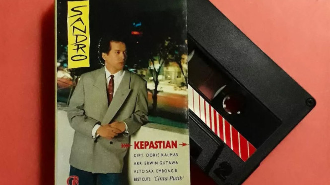 Sandro Tobing — Legenda Musik Pop Indonesia Berawal dari Bintang Radio ...