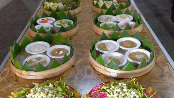 Wisata Budaya Gunung Kawi: Mengenal Tradisi Selamatan Weton, Ritual ...