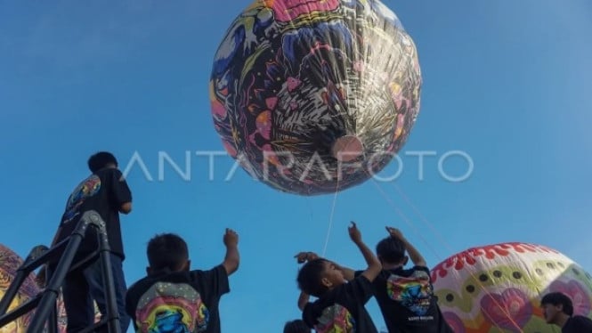 Kumpulan Berita Terbaru festival balon pekalongan 2026 - VIVA Wisata