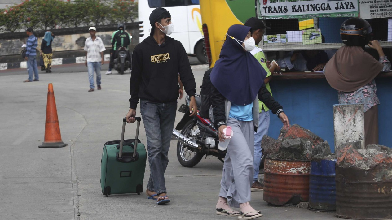 Prediksi Arus Mudik vis Bus di Terminal Laju Lebak Bulus - Vlix.id