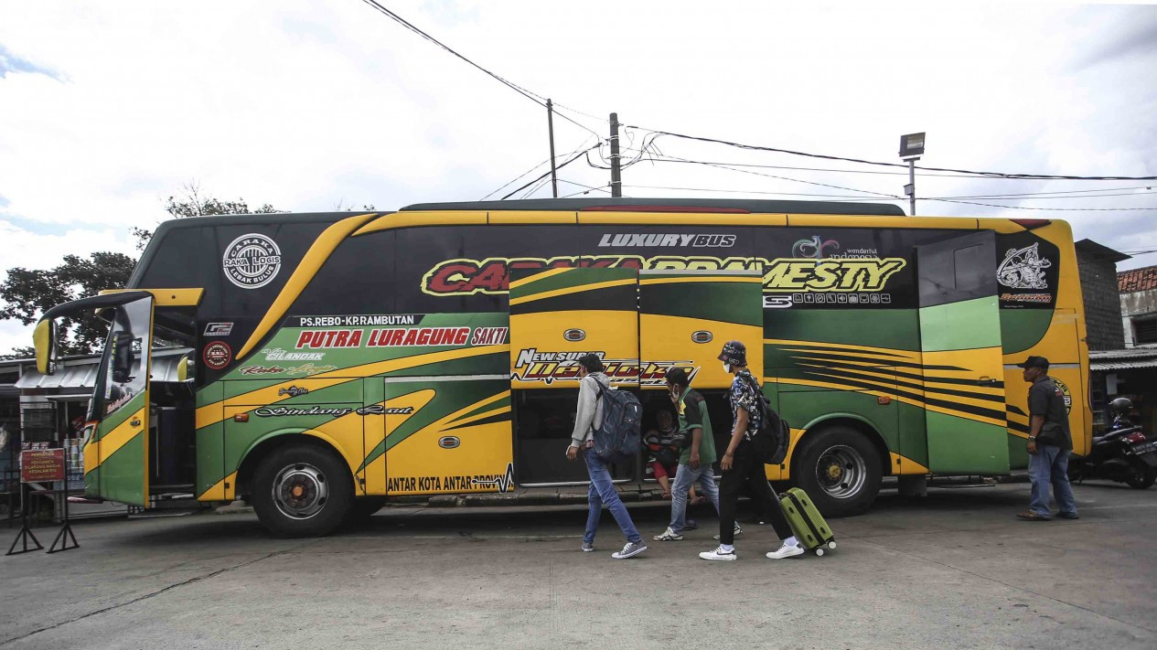 Prediksi Arus Mudik vis Bus di Terminal Laju Lebak Bulus - Vlix.id