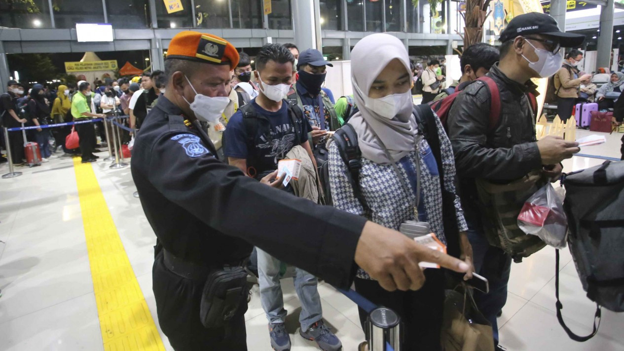 Catat, 19-21 April Puncak Arus Mudik di Stasiun Pasar Senen - Vlix.id