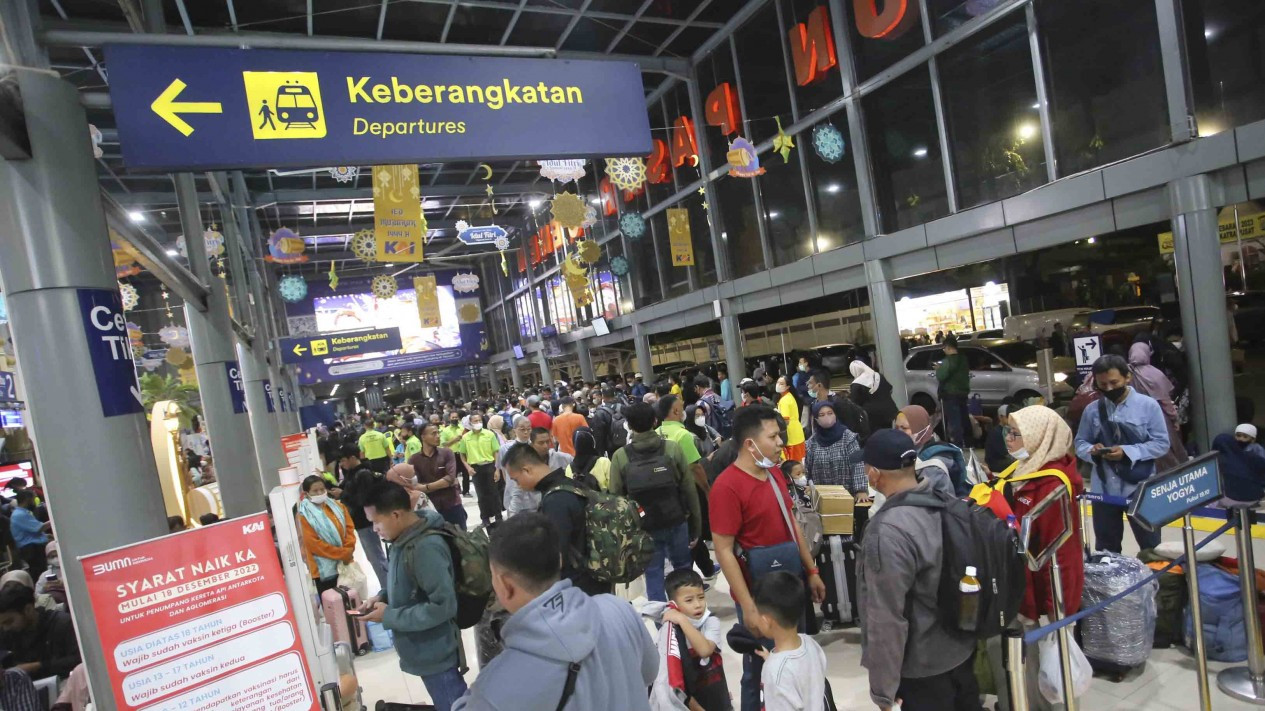 Catat, 19-21 April Puncak Arus Mudik di Stasiun Pasar Senen - Vlix.id