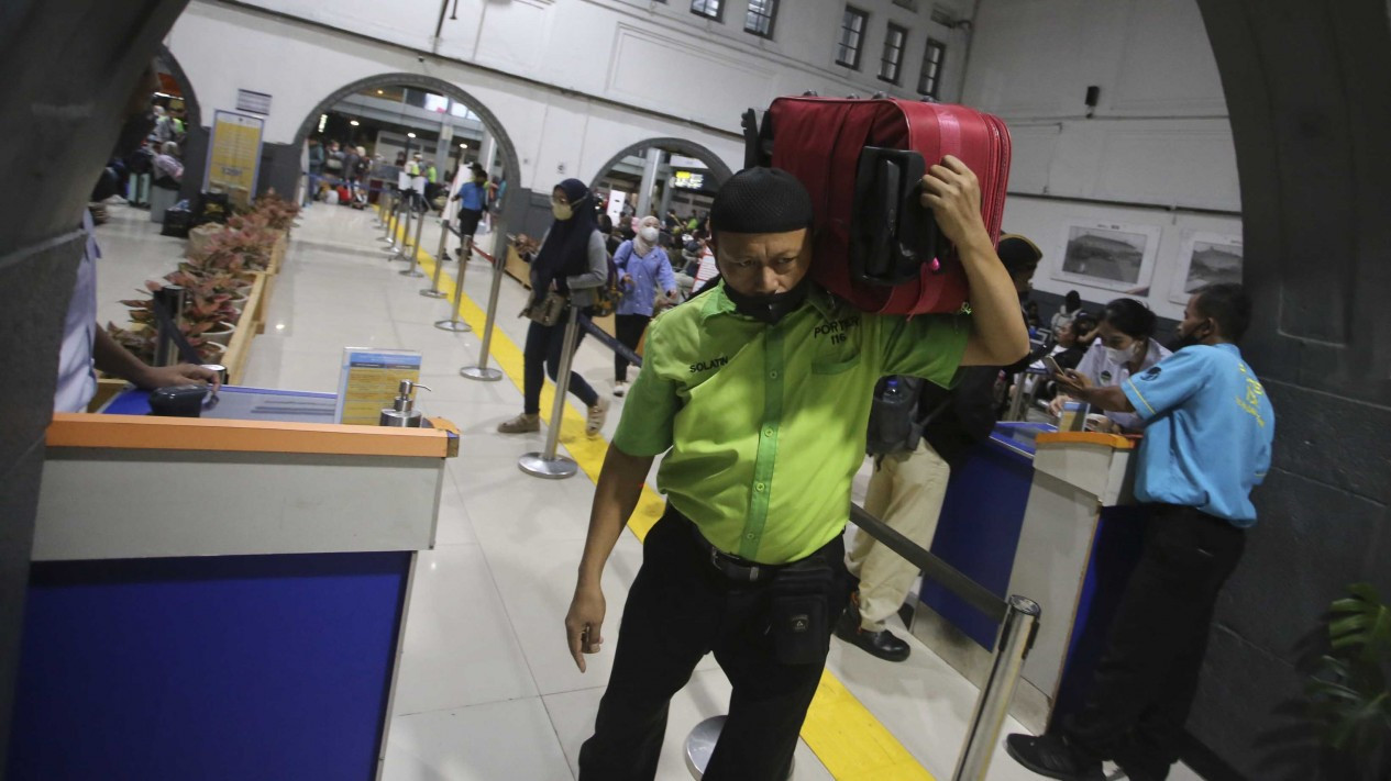 Catat, 19-21 April Puncak Arus Mudik di Stasiun Pasar Senen - Vlix.id