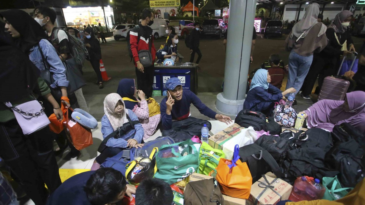 Catat, 19-21 April Puncak Arus Mudik di Stasiun Pasar Senen - Vlix.id