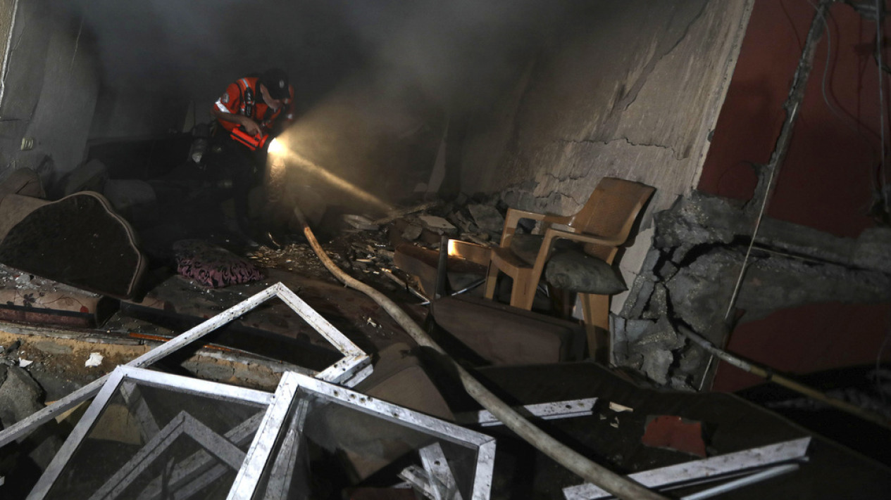 Api Dimana-mana Dampak Serangan Israel ke Palestina - Vlix.id