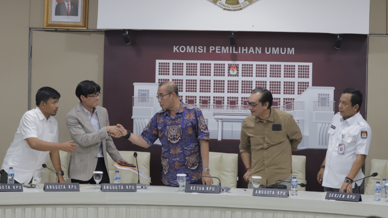 Konferensi Pers Jelang Debat Capres-Cawapres Pemilu 2024 - Vlix.id Konferensi Pers Jelang Debat Capres-Cawapres Pemilu 2024 - Vlix.id