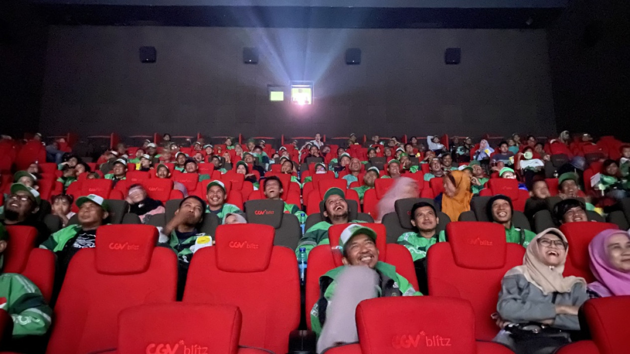 Nonton Bareng Film Srimulat Hidup Memang Komedi Vlixid