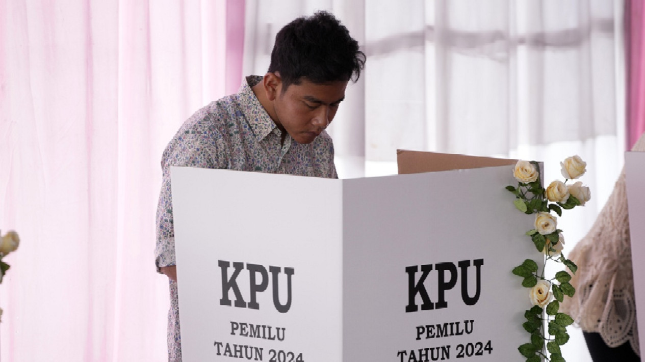 Gibran Rakabuming Raka Nyoblos Pemilu 2024 di Solo - Vlix.id