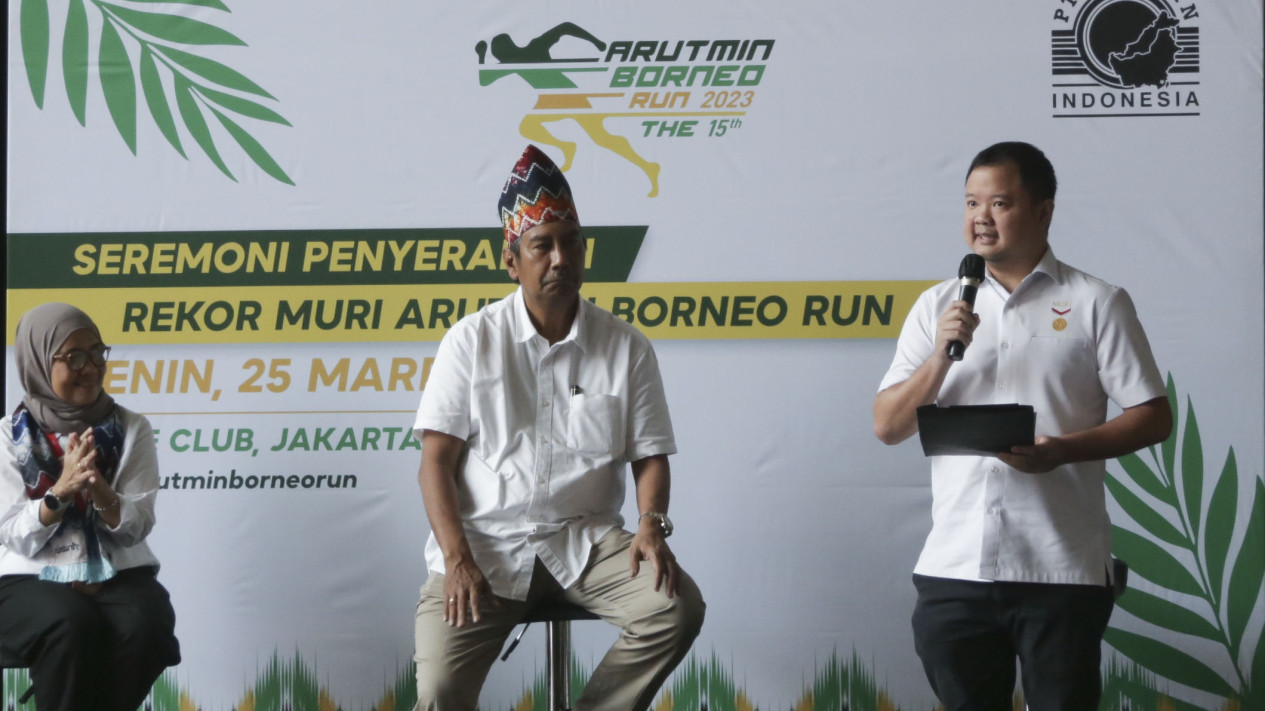 Anak Usaha BUMI, Arutmin Terima MURI di Arutmin Borneo Run - Vlix.id