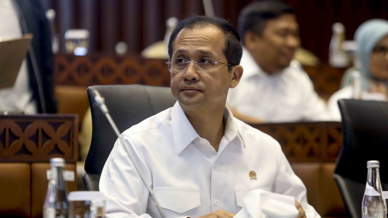 Menteri Transmigrasi Raker Dengan Komisi V - Vlix.id