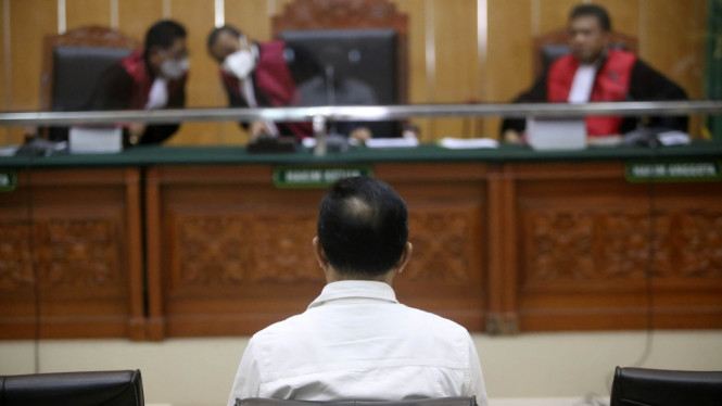 Sidang Tuntutan Kompol Kasranto di Kasus Narkoba Teddy M - Vlix.id