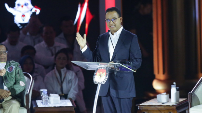Penampilan Anies Baswedan di Debat Presiden Pemilu 2024 - Vlix.id