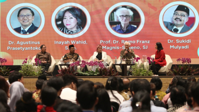 Seminar Nasional Bertajuk Agama dan Keyakinan - Vlix.id