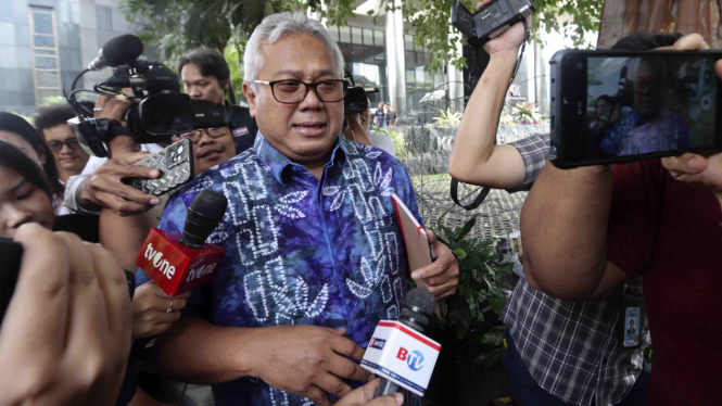 Mantan Ketua KPU Arief Budiman diperiksa KPK Terkait Masiku - Vlix.id Mantan Ketua KPU Arief Budiman diperiksa KPK Terkait Masiku - Vlix.id